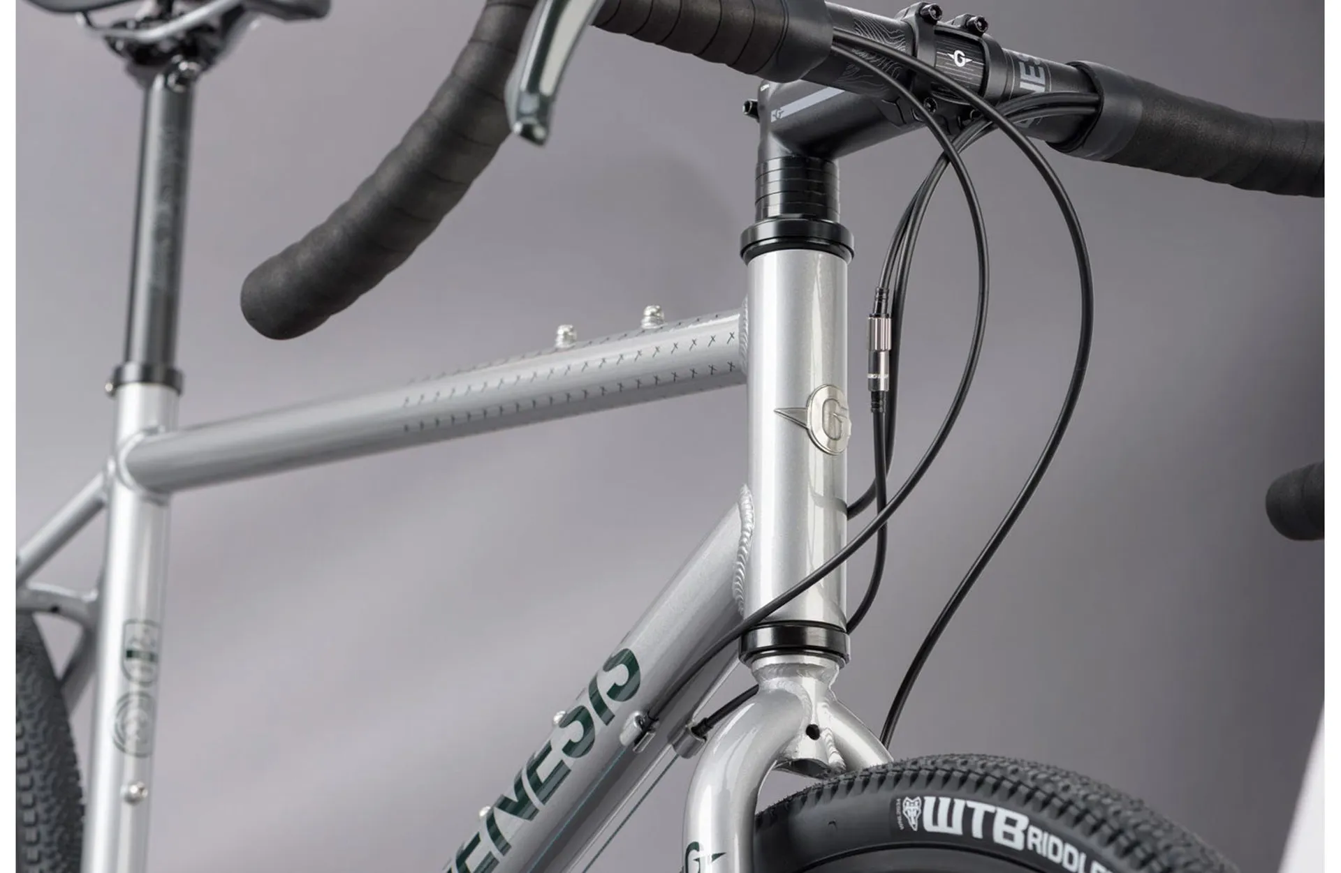 2021 Genesis CDA 30 in Silver