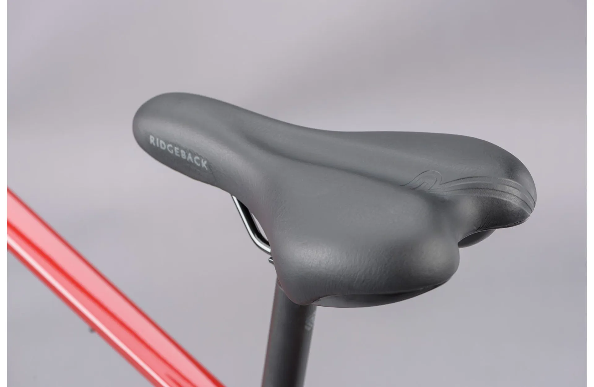 Ridgeback Comet Hybrid Bike in Red